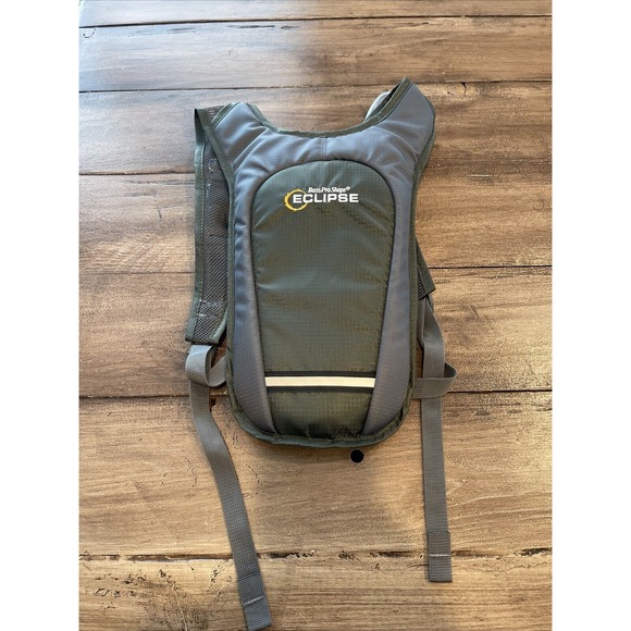 Bass Pro Shops | Bags | Bass Pro Shops Eclipse Hydration Pack Bladder ...